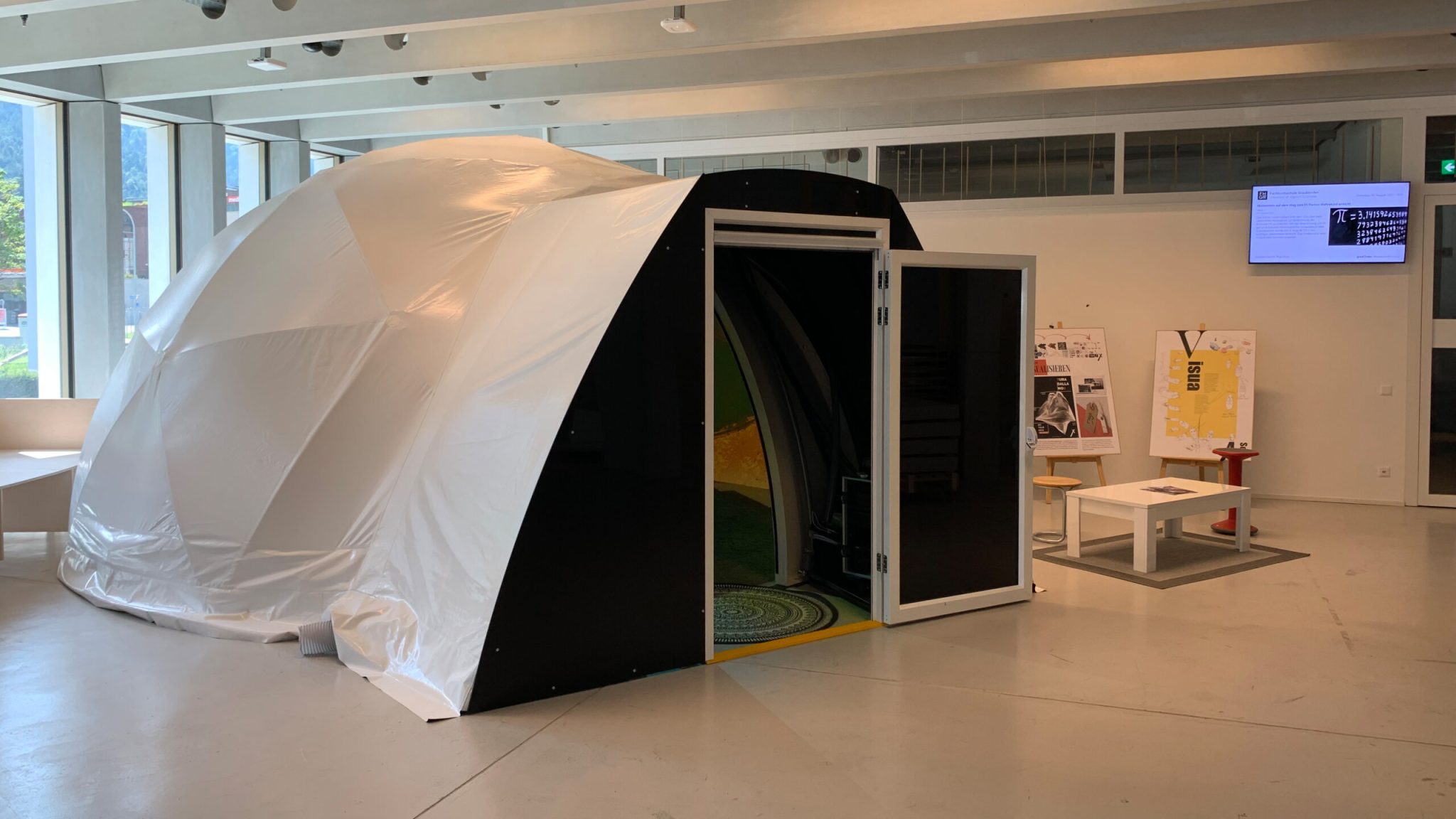 Neuer Experimentierraum für 360°-Projektionen und Virtual Reality ...